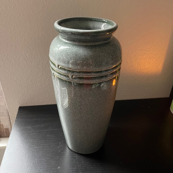 Harris potteries | Accents | Harris Potteries Tall Grey Vase With ...